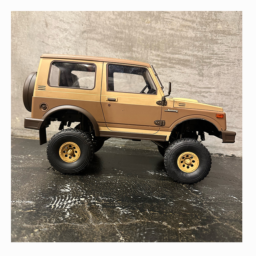 SUZUKI Jimny 【カスタムモデル/ BROWN】 - mosco